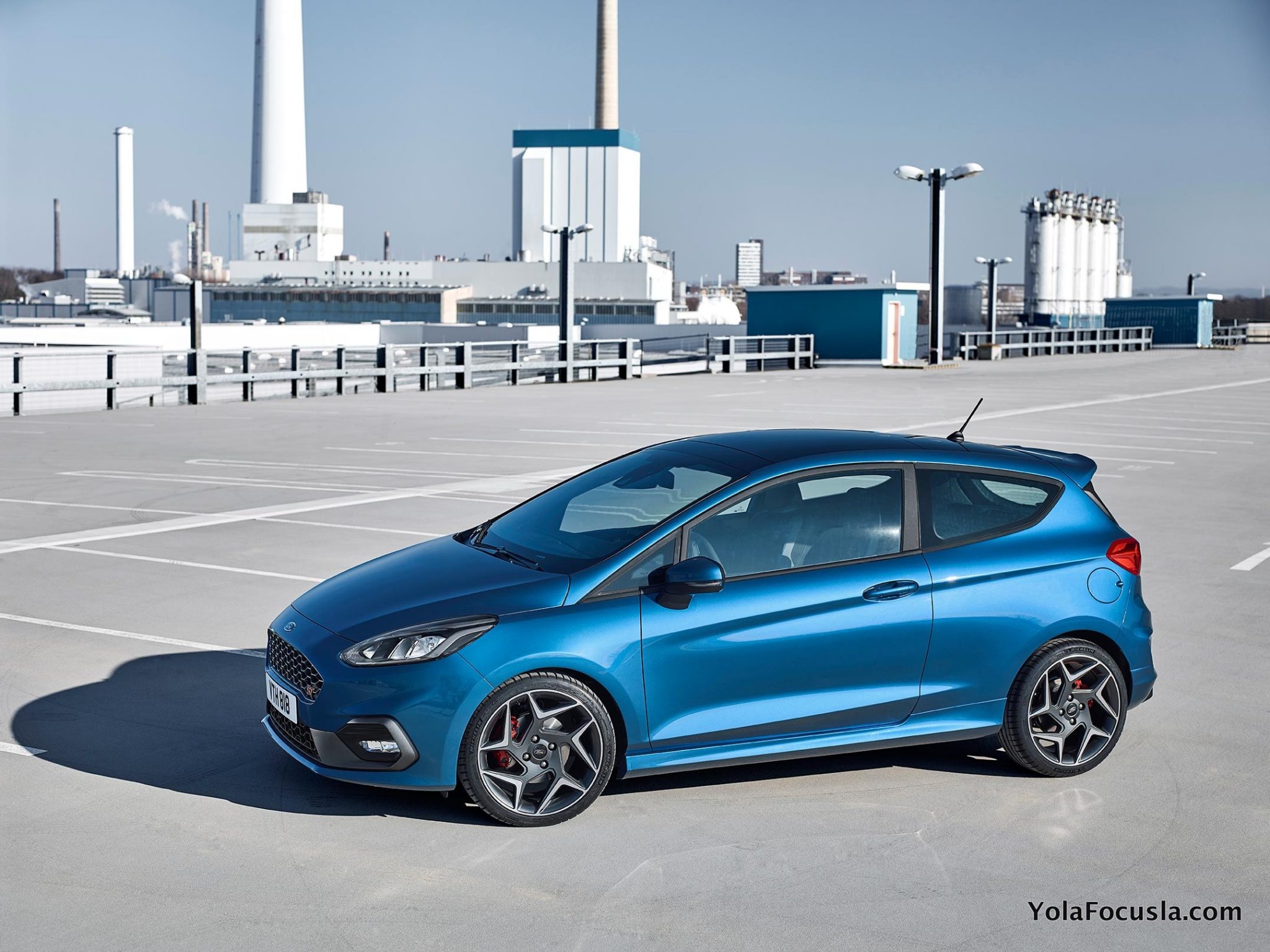 Yeni 2018 Ford Fiesta ST Tan t ld 200 PS 1 5L 3 Silindir Yola yeni-2018-ford-fiesta-st-tan-t-ld-200-ps-1-5l-3-silindir-yola